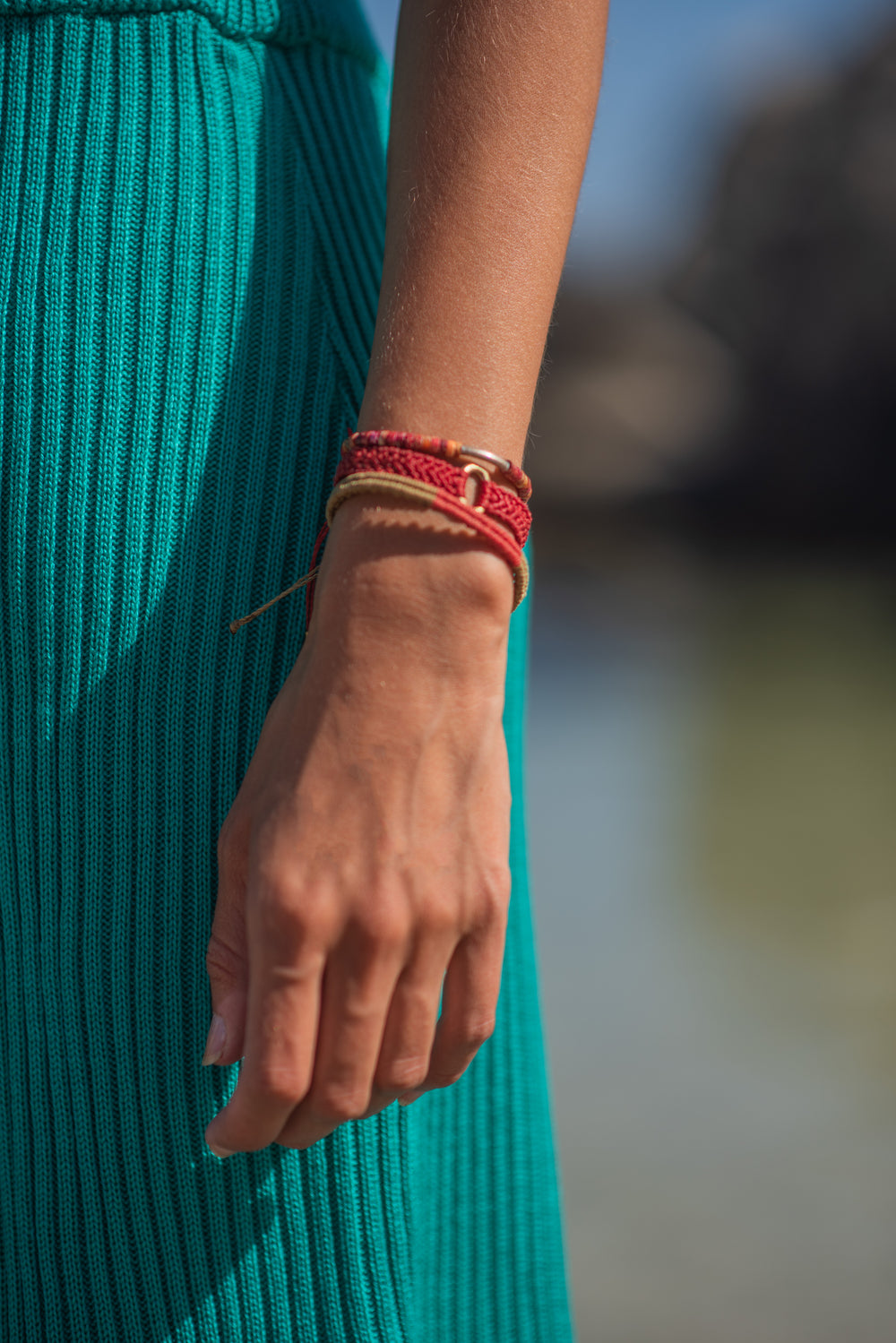 PULSERA MACRAME TEJIDA BEIGE
